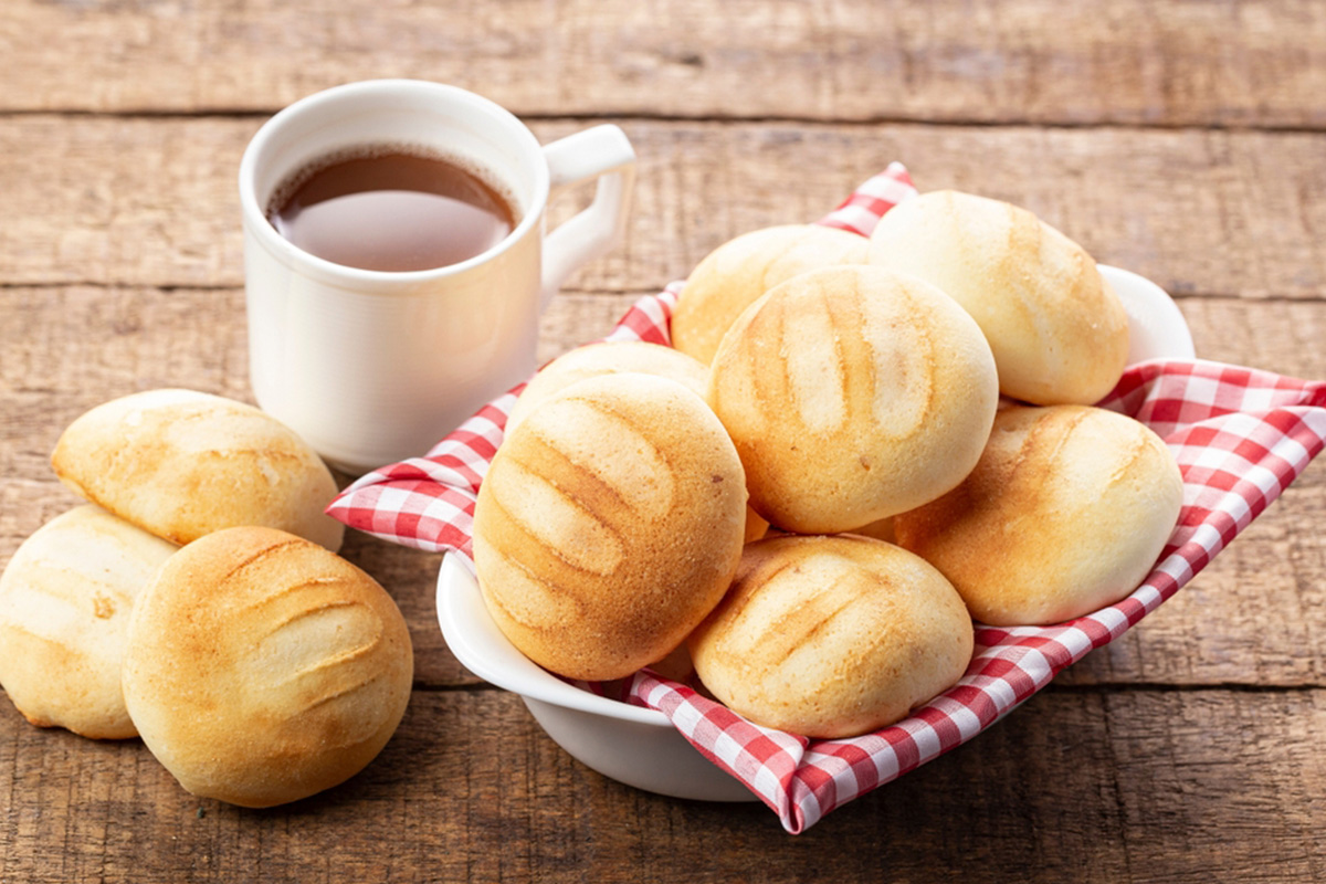 Pandebono: Colombia's Cheesy Champion Claims the Top Spot!- Su Sabor